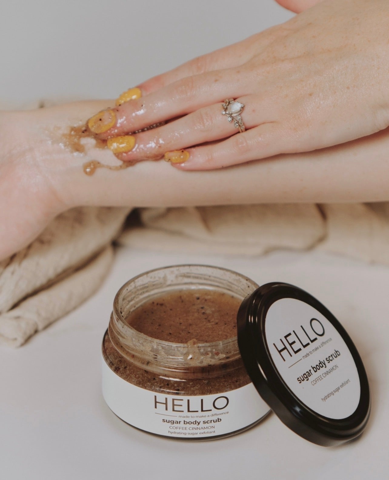 Hello Sugar Body Scrub – Sentimental